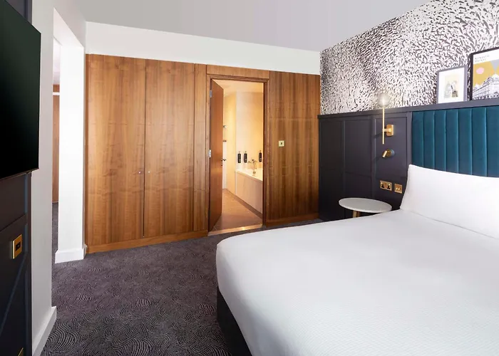 Doubletree By Hilton Leeds Hotel • Located in Leeds (West Yorkshire ...